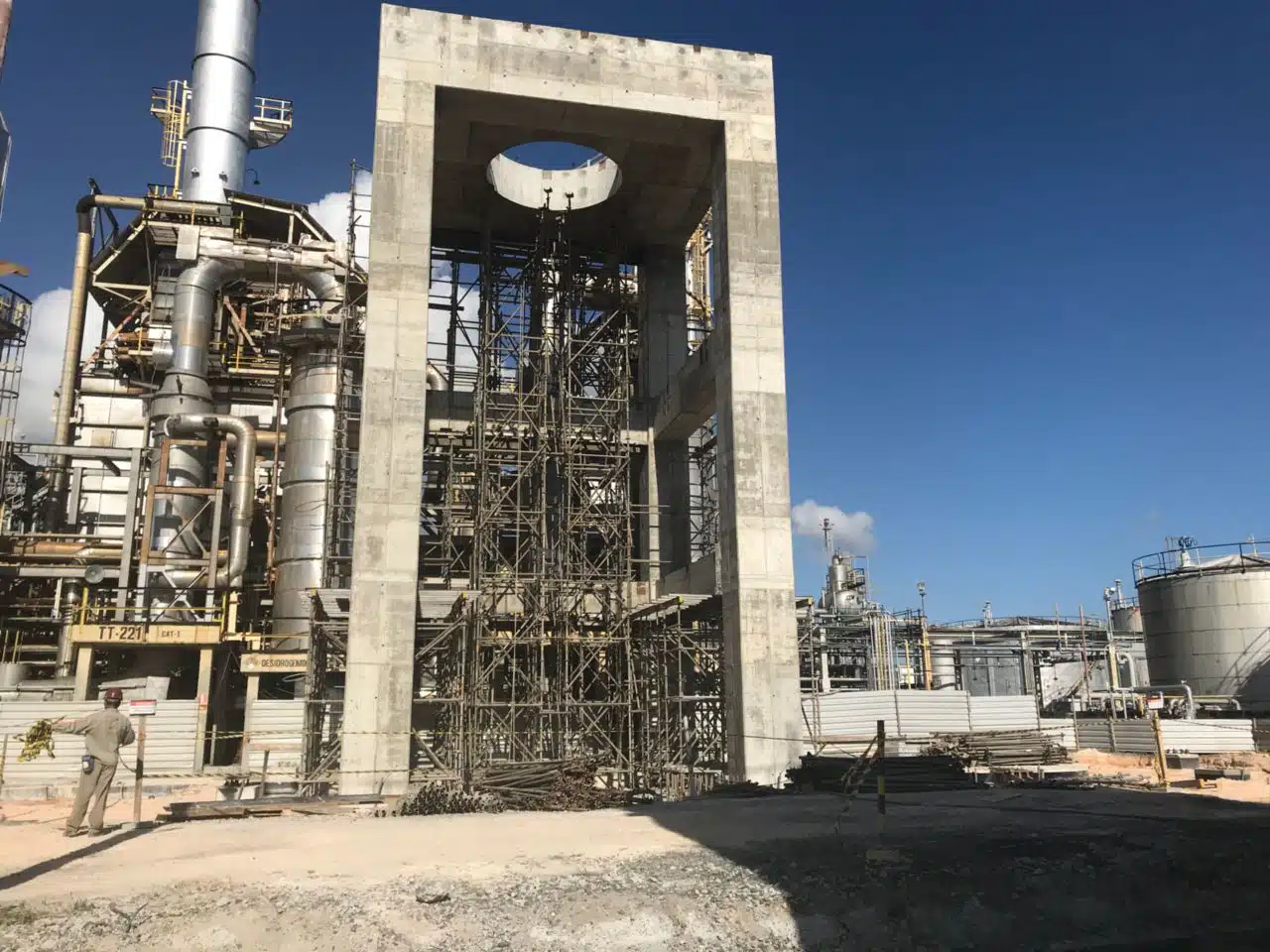 Unigel - EDN - Santacruz Engenharia